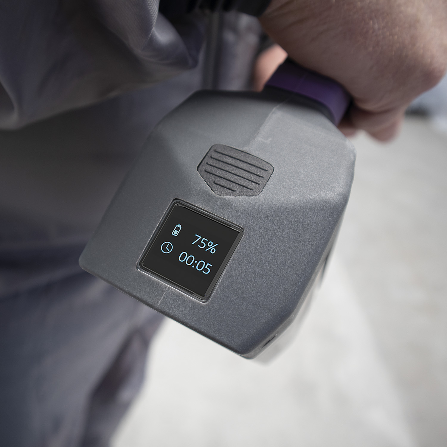 Extremely powerful UV-GUN for UV curing of large paint repair areas (US ...